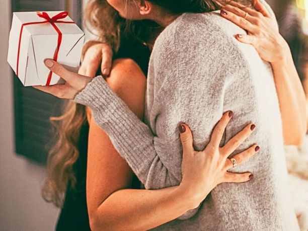 10 tips for giving better gifts - When Women Inspire